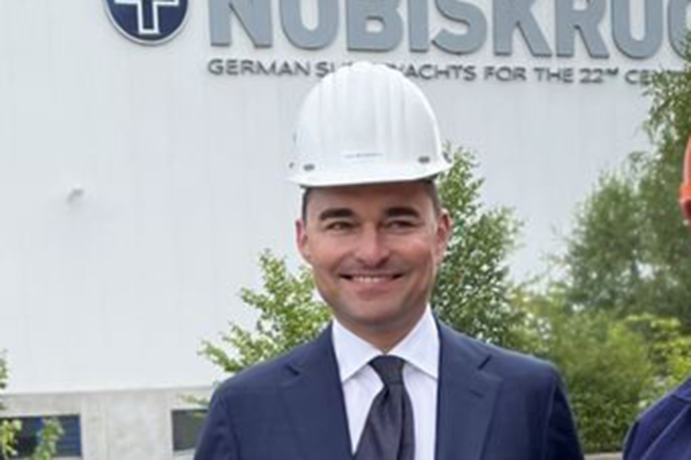 Lars Windhorst is parting with his yacht "Global"