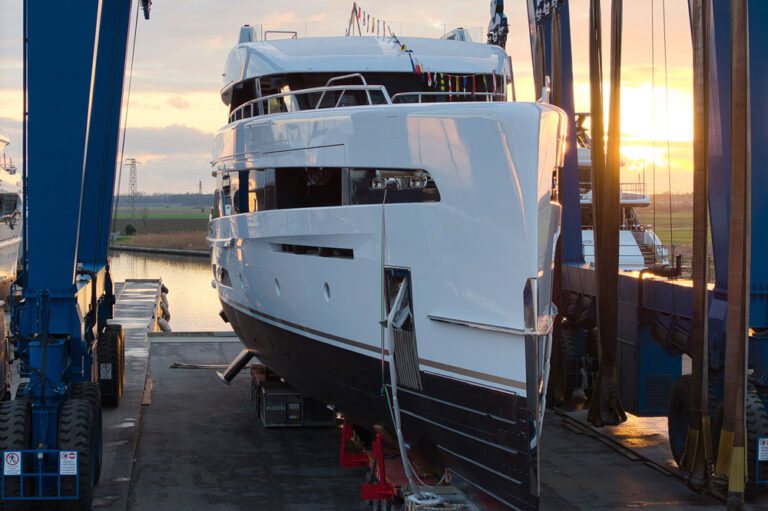 Siman delivers 45m yacht "Como"